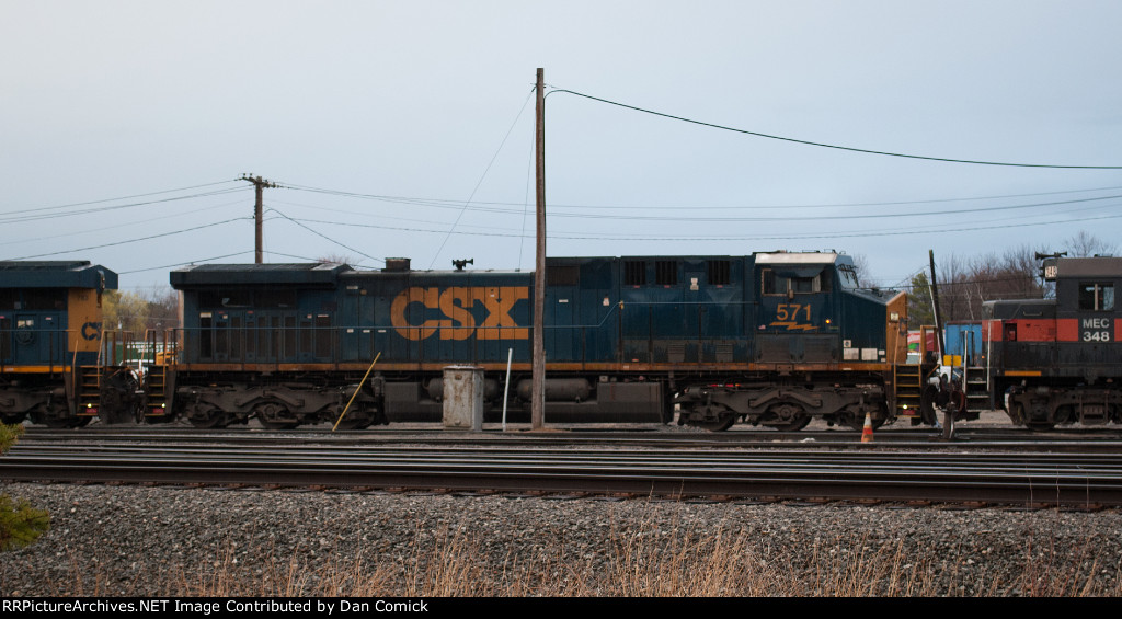 CSX 571